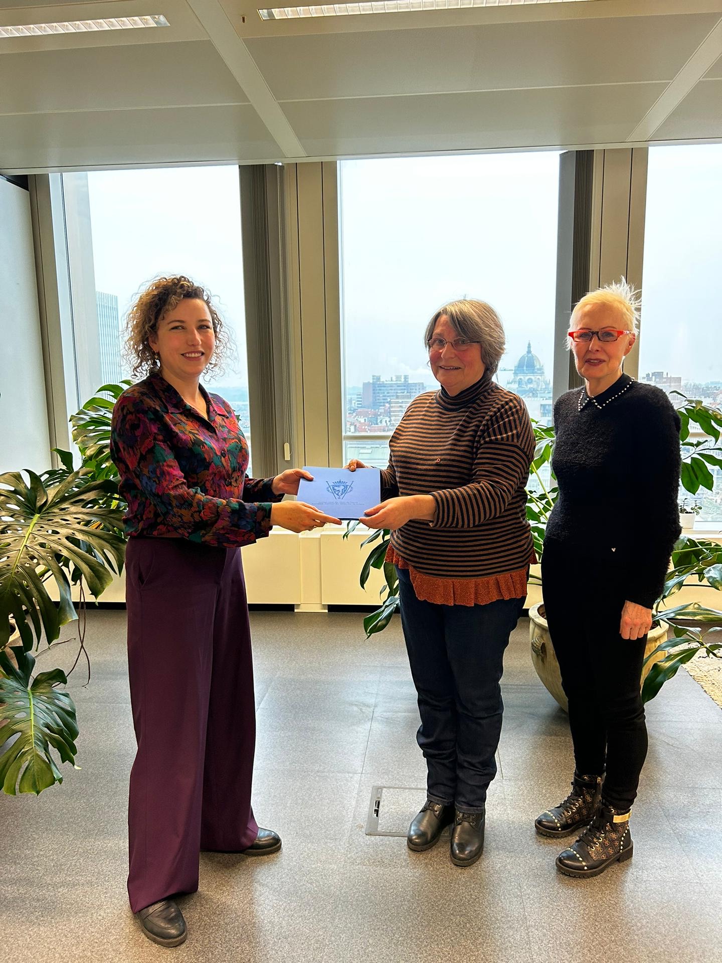 Rencontre avec Sarah Schlitz, Secrétaire d'État - Royal Work Honors ...